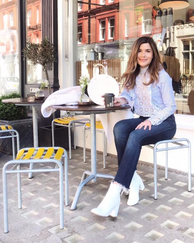 Volants Chemisier de Erica Aulds sur l'Instagram account @ericaaulds ...