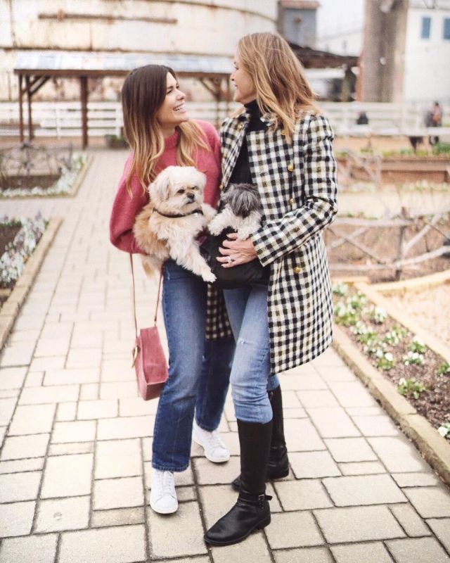 Pullover Pink de Erica Aulds en la cuenta de Instagram @ericaaulds ...