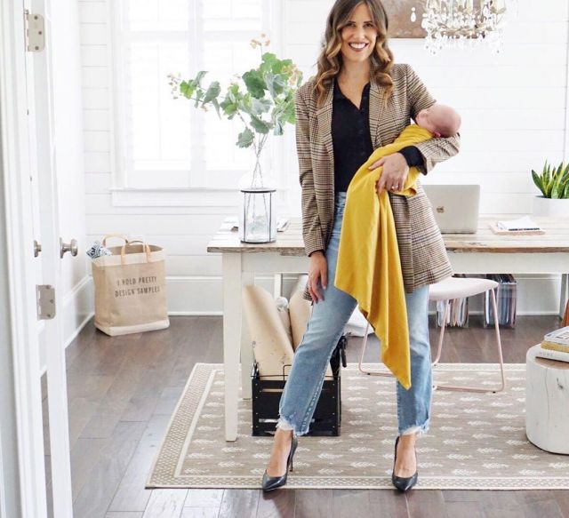Plaid Blaz­er of Meghan Basinger on the Instagram account @megbasinger ...