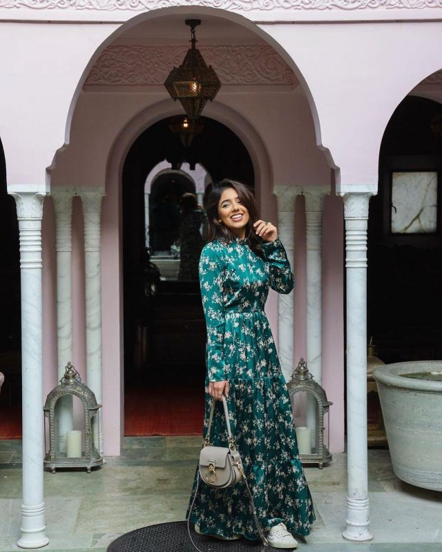 Maxi Dress of Annam Ahmad en la cuenta de Instagram @annam.ahmad | Spotern