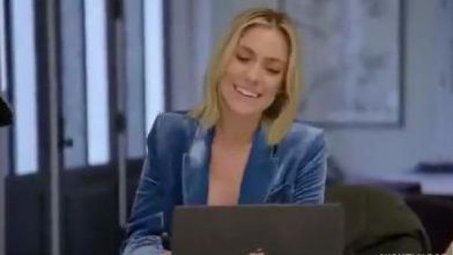 Blue Vel­vet Dou­ble-Breast­ed Blaz­er worn by Kristin Cavallari in ...