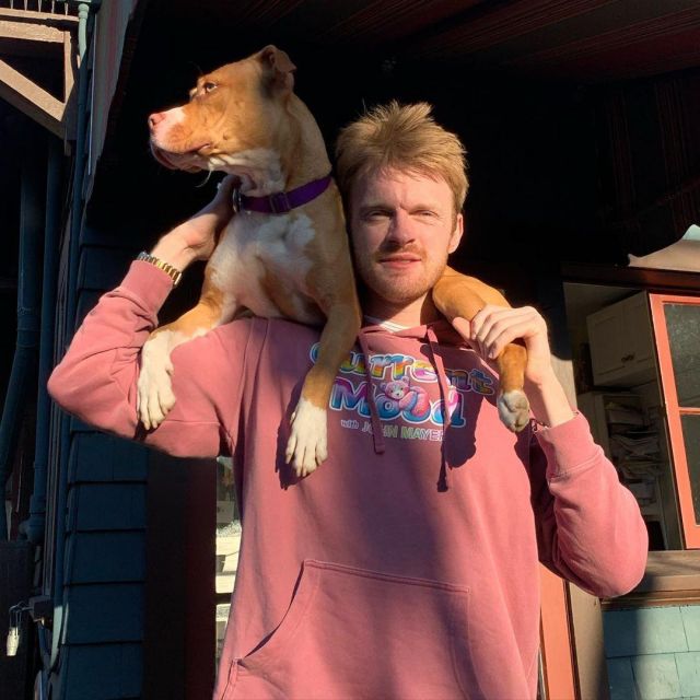 John Mayer X Lisa Frank Humeur Hoodie Portés Par Finneas Oconnell Sur Son Instagram Account