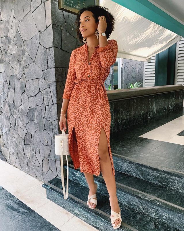 Le sac ban­dou­lière tissé porté par Axelle Elle sur son compte ...