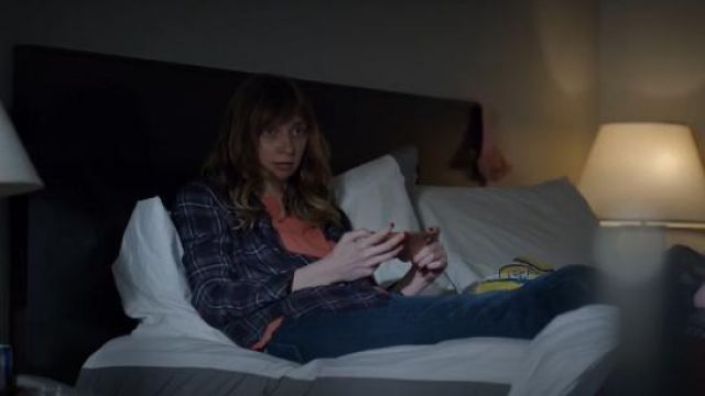 Mid­night Blue Hunter Shirt worn by Agent Phoebe Donnegan (Lauren Lapkus) in Good Girls Season 3 ...