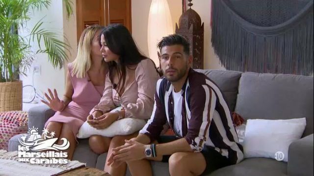 La montre acier argent cadran foncé de Allan Guedj dans Les Marseillais ...