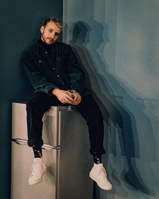 Les sneakers Converse blanches de Maxenss sur son compte Instagram ...