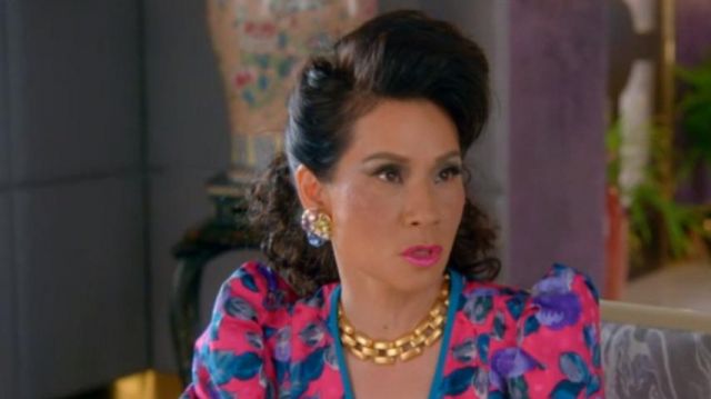 Collar de cadena de oro usado por Simone Grove (Lucy Liu) en Why Women ...