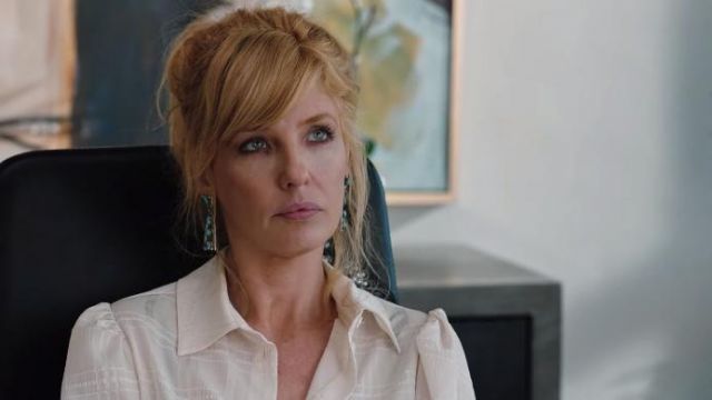 Turquoise earrings worn by Beth Dutton (Kel­ly Reil­ly) as seen In ...