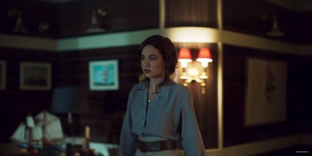 Blue shirt__ worn by Eva Villanueva Ivana baquero explained in the ...