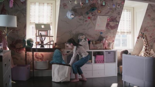 Tiburón de peluche utilizado por la pequeña Kate Bishop (Clara Stack ...