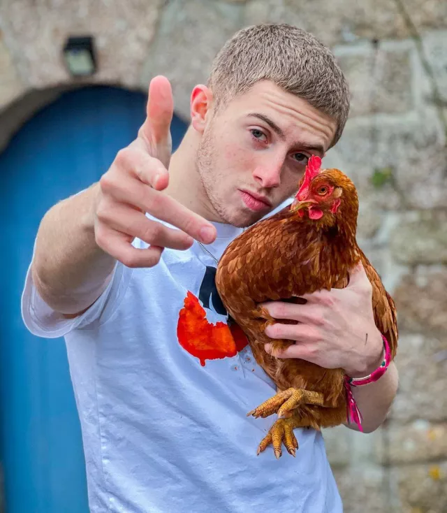 The Nike t-shirt worn by Michou on his account Instagram @michou_yt ...