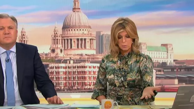 Ridley London Ca­ri­na Shirt Dress worn by Kate Garraway as seen in ...