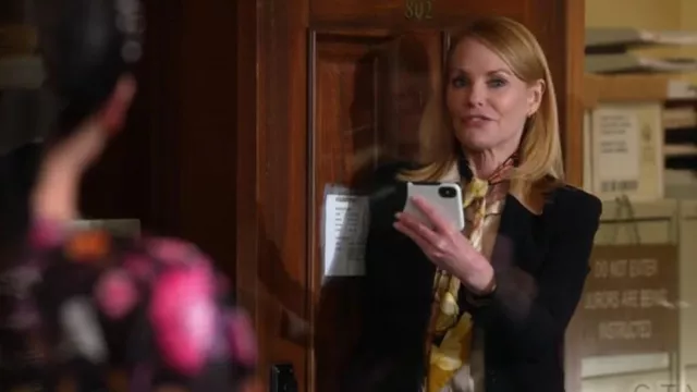 Theory Carissa blazer worn by Lisa Benner (Marg Helgenberger) as seen ...