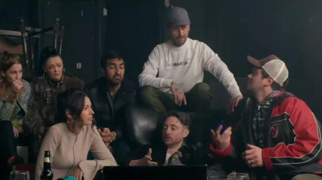 Nike Air Max Crew Sweat­shirt Men worn by Vinnie (Joe Gilgun) as seen ...