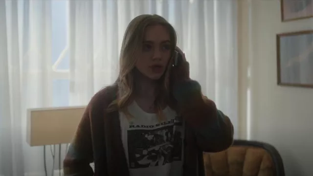 Brandy Melville Hailie Top worn by Ellie Brannock (Isabel Gravitt) as ...