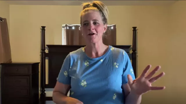 LuLaRoe Kelly Blue Floral Print Top worn by Christine Brown as seen in ...