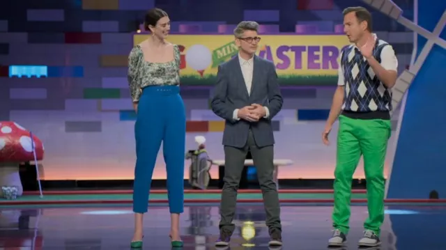 Zara Belt­ed Trousers in blue worn by Amy Corbett as seen in LEGO ...