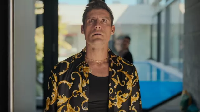 Versace Printed Pyjama Shirt worn by Cruz (Carloto Cotta) as seen in ...