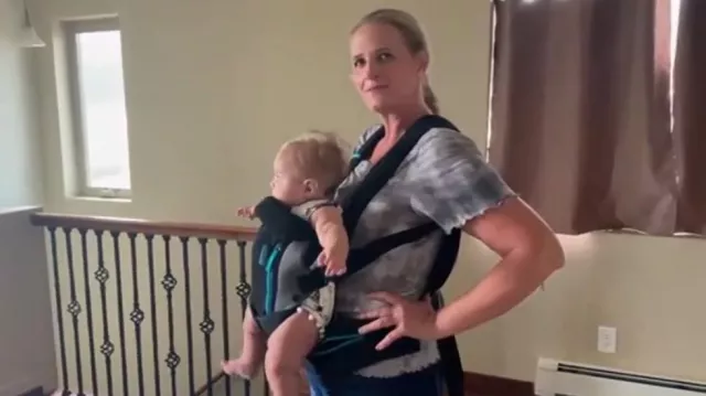 Camiseta LuLaRoe Kelly Style usada por Christine Brown como se ve en ...