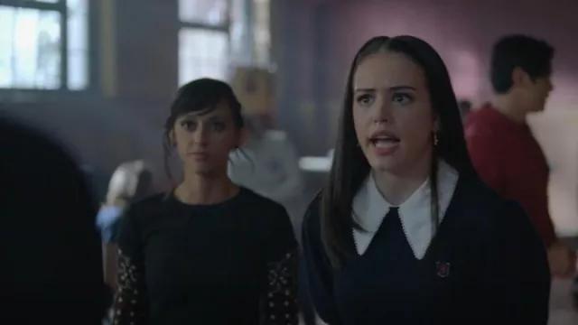 Ted Baker Im­i­ta­tion Pearl De­tail Blouse worn by Josie Saltzman ...