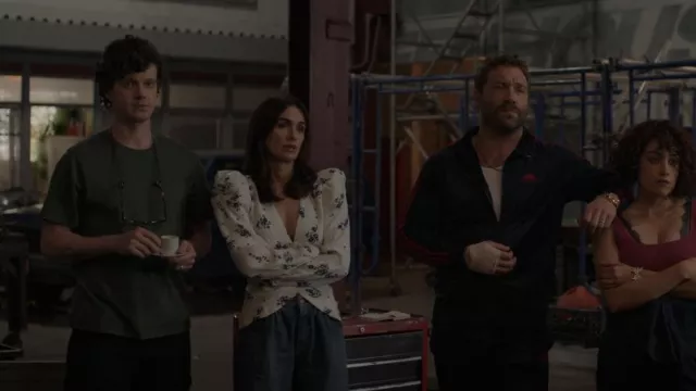 Alessandra Rich Rose-Printed Silk Collarless Jacket worn by Ava Mercer ...