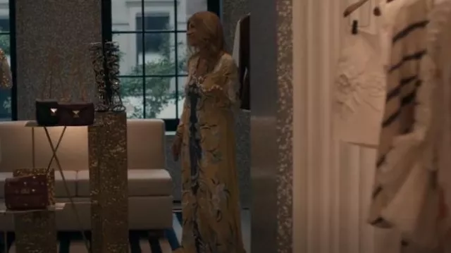 Valentino Bead and Se­quin-Em­bell­ished Crepe Gown worn by Dee Dee ...