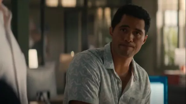 Aloha Ke Akua Malie AlohaButton Down para hombre usado por Kai Holman ...