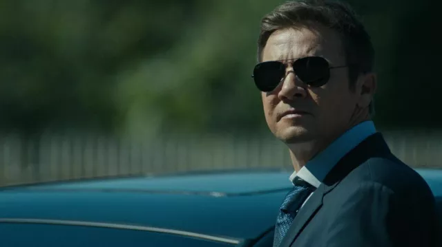Ray-Ban Black Aviator Sunglasses worn by Mike McLusky (Jeremy Renner ...