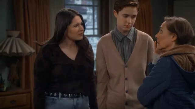 Urban Outfitters Grom­met Belt worn by Harris Conner-Healy (Emma Kenney ...