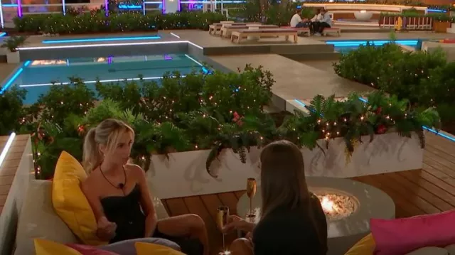 Meshki Talisa Chain Midi Vestido usado por Lana Jenkins como se ve en ...