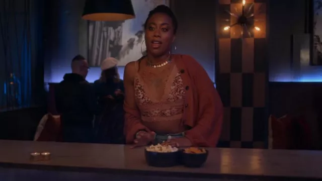 Intimately Em­ma Soft Bra worn by Malika Williams (Zuri Adele) as seen ...