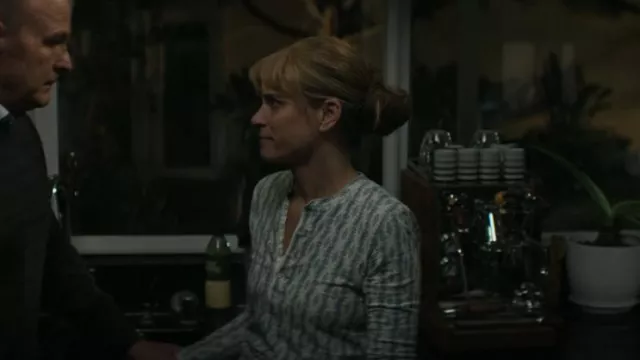 Ralph Lauren Print­ed Jer­sey Hen­ley worn by Beth Gallagher (Amanda ...