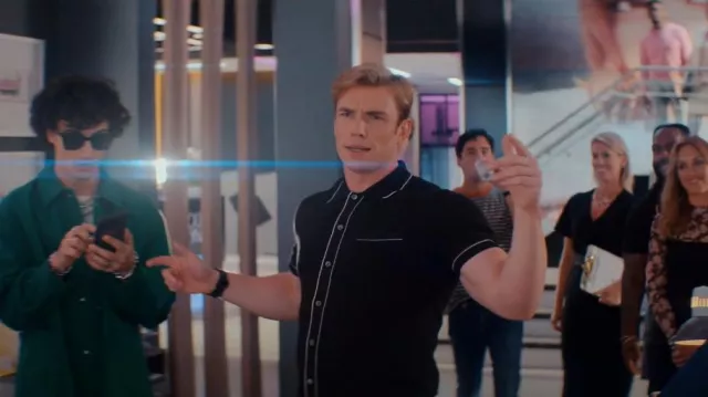 Todd Snyder Cot­ton Silk Short Sleeve Full Plack­et Riviera Polo worn ...