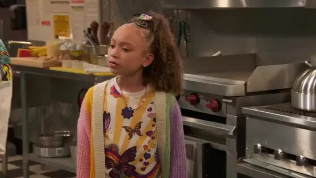 Dolls Kill Beautiful Day Graphic Tee worn by Alice Baxter (Mykal ...