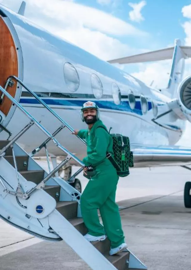 Bape Navy Habazack Flap Backpack usada por Arcángel en la cuenta de ...