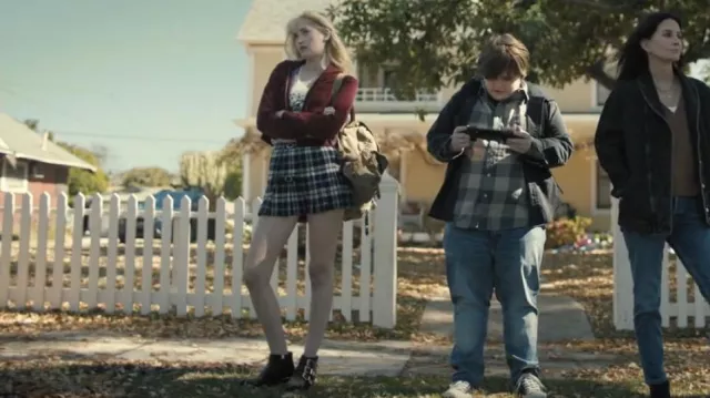 Brandy Melville Dana Skirt worn by Gaynor Phelps (Gus Birney) as seen ...