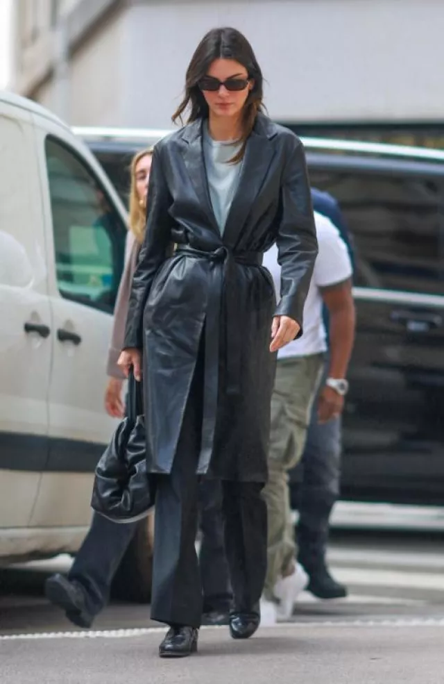 The Row Elio Bourse Bag worn by Kendall Jenner in Paris on September 29 ...