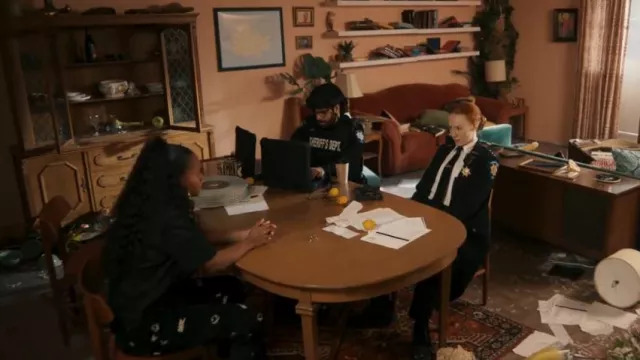 Urban Outfitters Em­broi­dered Cor­duroy Beach Pant worn by Robyn ...