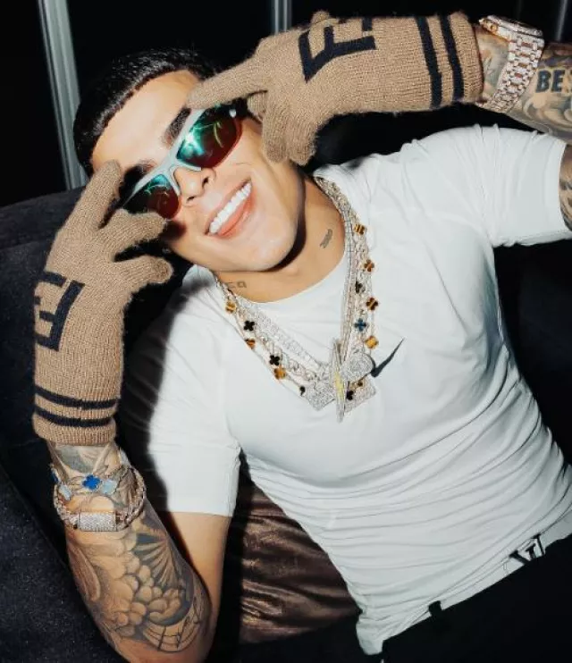 Dior Eyewear Green Mar­ble Sun­glass­es worn by Lunay on his Instagram ...