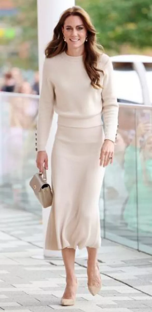 Tusting Mini Holly Bag in Taupe Atlantic worn by Kate Middleton in ...