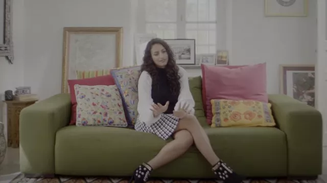 Pascal Oliver La Mer­veilleuse Heels worn by Cindy Seni as seen in ...