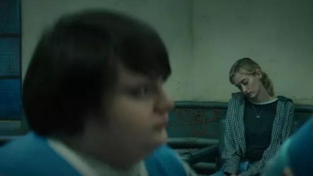 Ae Over­sized Hood­ed Flan­nel Shirt worn by Gaynor Phelps (Gus Birney ...