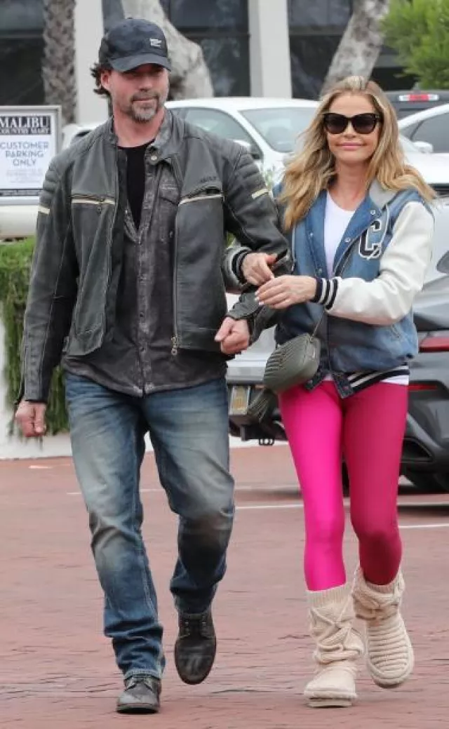 UGG Classic Tall Chunky Knit Boot worn by Denise Richards in Malibu on ...