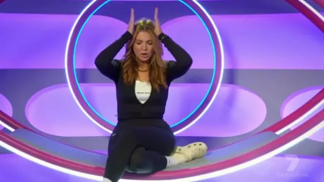 Stax. Mid Waist Tights worn by Graciemae Sinclair as seen in Big Brother (S15E01) | Spotern