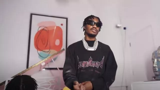 Givenchy Black Cut-Out 'Giv Cut' Gafas de sol usadas por Lil Tjay en su ...