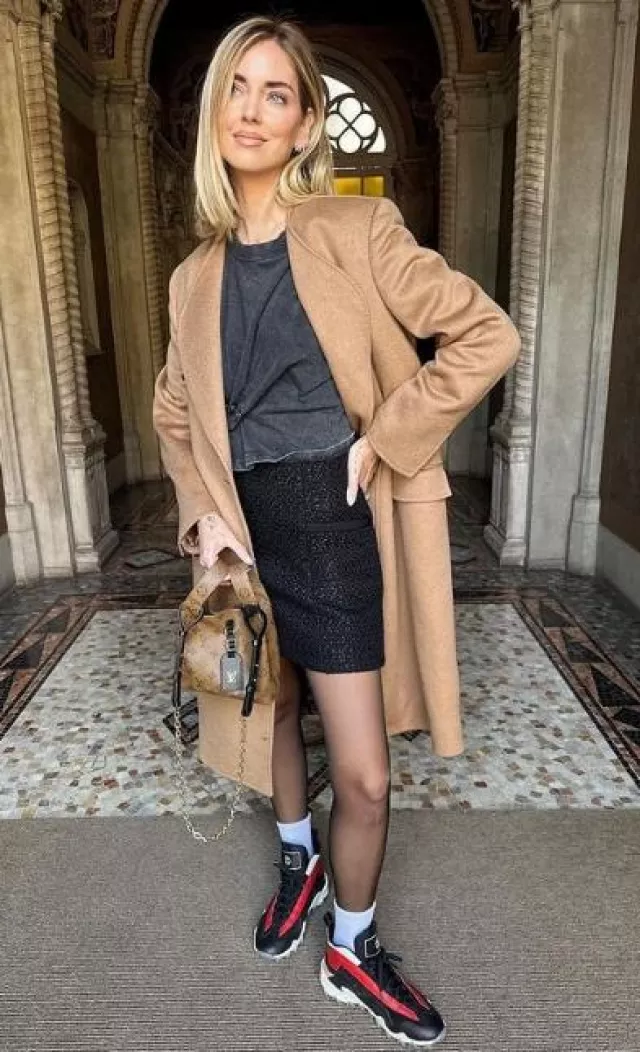 Louis Vuitton Rounded Lapel Camel Coat worn by Chiara Ferragni on her ...