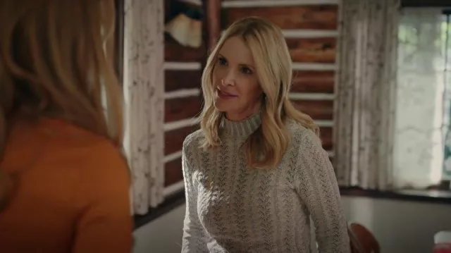 Scotch & Soda Textured Knit Sweater worn by Joey Barnes (Jenny Cooper ...
