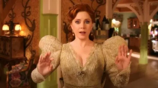 Golden Chiffon Dress worn by Giselle (Amy Adams) in Disenchanted movie ...