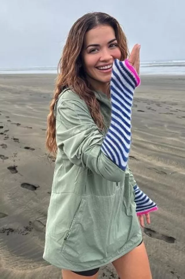 Oura Ring Gen3 usado por Rita Ora en su publicación de Instagram el 26 ...