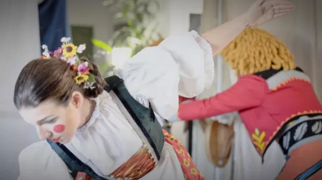 Floral Hair pin worn by Sarah Hurrah in Doll on a Music Box | Spotern